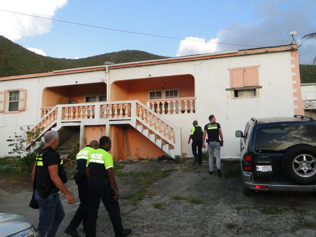 La policia allana una casa en Defiance - SXM IslandTime