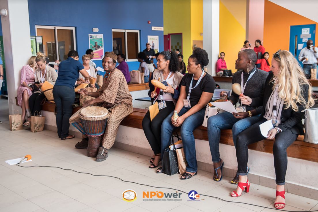 SFC, SMDF, R4CR se asocian con NPOwer para la conferencia "Conectar e ...