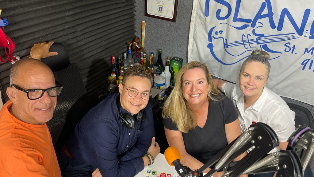 Prime Distributors, Tito's Handmade Vodka, Domino's Pizza, Island92 y ...